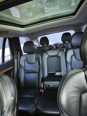 Pelēks Volvo XC90 2018 Šauļi, ar dzinēja tilpumu 2.00 L un nobraukumu 242 tūkst. km par 22800 €, foto 27 vietnē AUTOMOTO.COM.LV