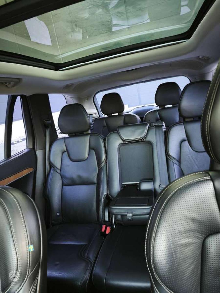Pelēks Volvo XC90 2018 Šauļi, ar dzinēja tilpumu 2.00 L un nobraukumu 242 tūkst. km par 22800 €, foto 27 vietnē AUTOMOTO.COM.LV