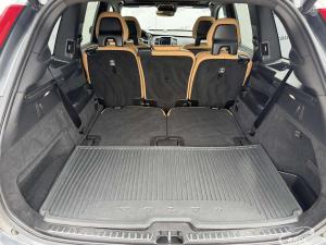 Grey Volvo XC90 2018 in Klaipeda, with an engine capacity of 1.97 L and mileage of 135 thousand km for 22900 €, photo 16 on AUTOMOTO.COM.LV