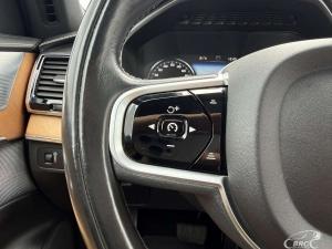 Grey Volvo XC90 2018 in Klaipeda, with an engine capacity of 1.97 L and mileage of 135 thousand km for 22900 €, photo 26 on AUTOMOTO.COM.LV