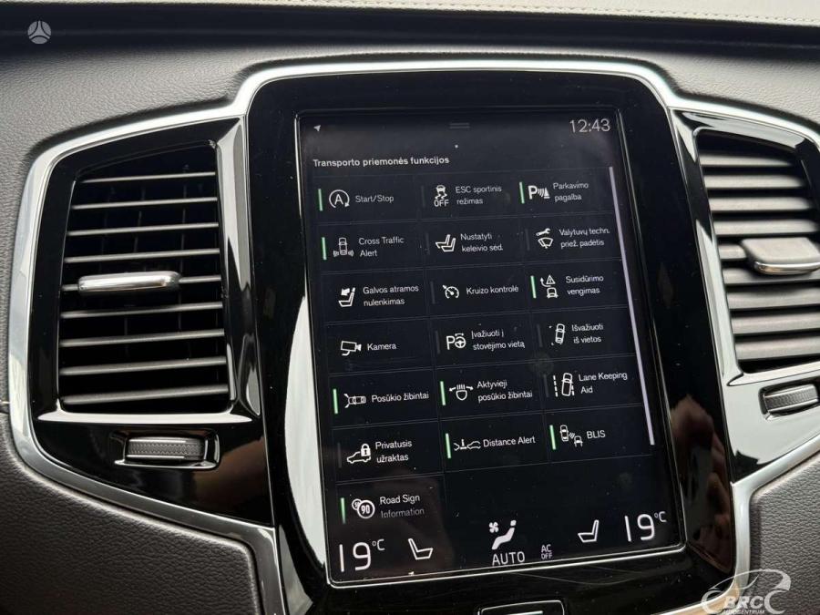 Grey Volvo XC90 2018 in Klaipeda, with an engine capacity of 1.97 L and mileage of 135 thousand km for 22900 €, photo 31 on AUTOMOTO.COM.LV