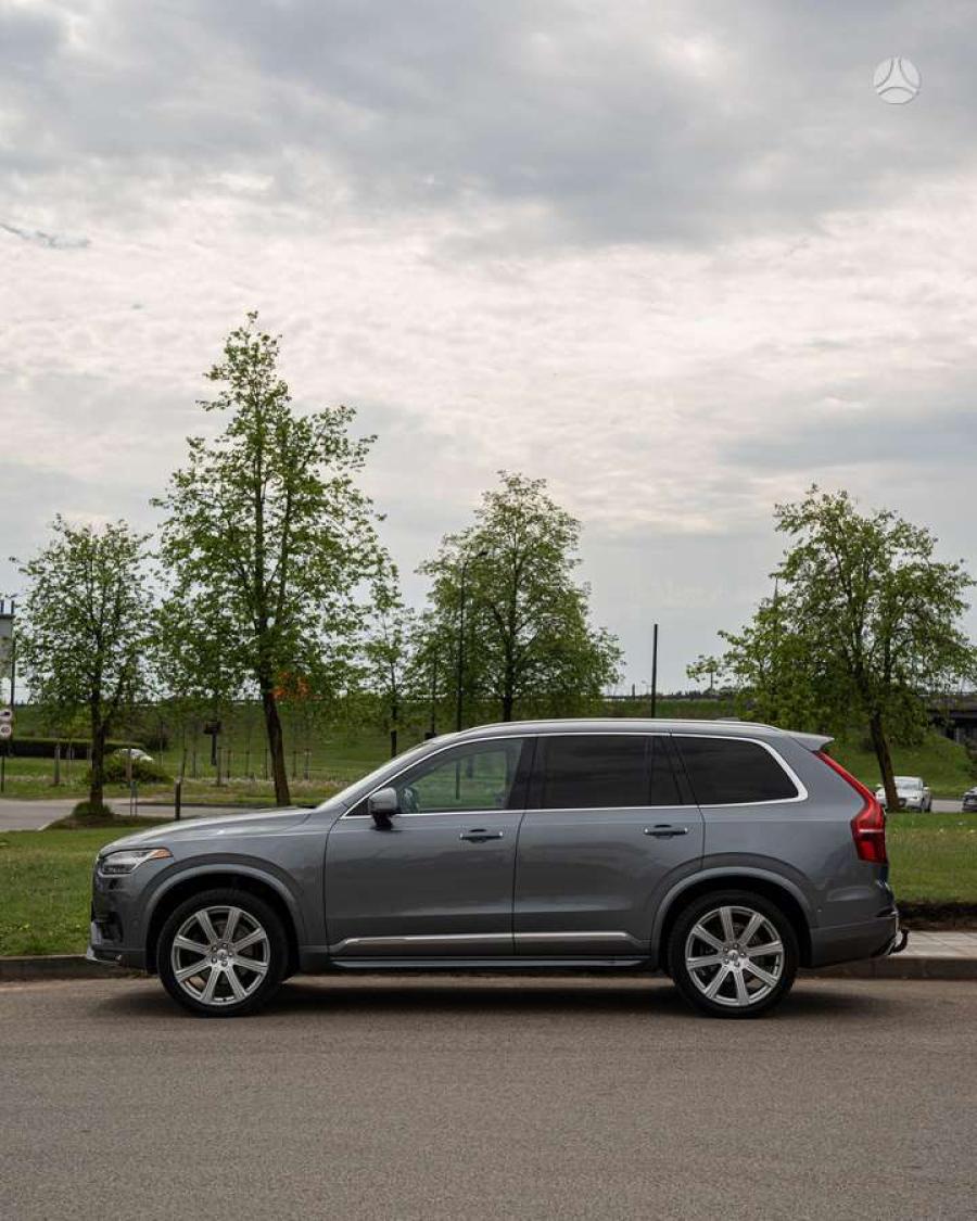 Grey Volvo XC90 2018 in Vilnius, with an engine capacity of 1.97 L and mileage of 146 thousand km for 22000 €, photo 4 on AUTOMOTO.COM.LV