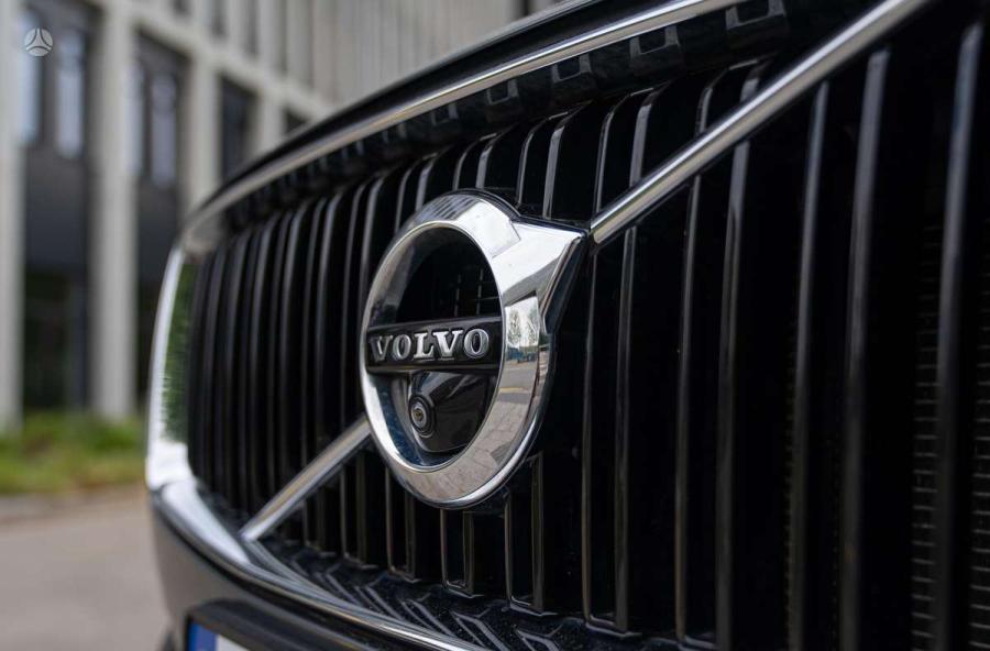 Grey Volvo XC90 2018 in Vilnius, with an engine capacity of 1.97 L and mileage of 146 thousand km for 22000 €, photo 8 on AUTOMOTO.COM.LV