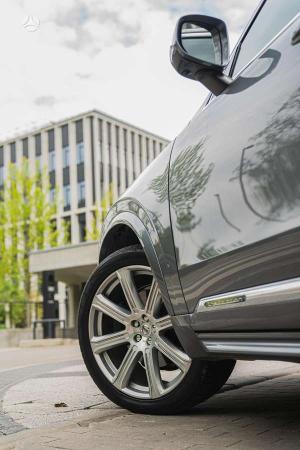 Grey Volvo XC90 2018 in Vilnius, with an engine capacity of 1.97 L and mileage of 146 thousand km for 22000 €, photo 10 on AUTOMOTO.COM.LV