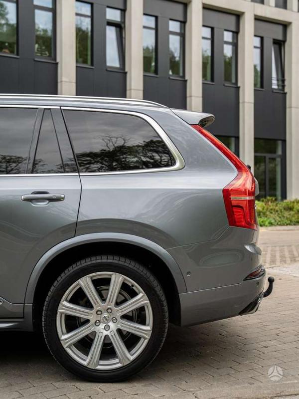 Grey Volvo XC90 2018 in Vilnius, with an engine capacity of 1.97 L and mileage of 146 thousand km for 22000 €, photo 11 on AUTOMOTO.COM.LV