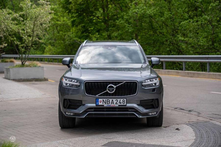 Grey Volvo XC90 2018 in Vilnius, with an engine capacity of 1.97 L and mileage of 146 thousand km for 22000 €, photo 12 on AUTOMOTO.COM.LV