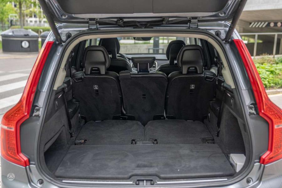 Grey Volvo XC90 2018 in Vilnius, with an engine capacity of 1.97 L and mileage of 146 thousand km for 22000 €, photo 24 on AUTOMOTO.COM.LV