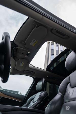 Grey Volvo XC90 2018 in Vilnius, with an engine capacity of 1.97 L and mileage of 146 thousand km for 22000 €, photo 32 on AUTOMOTO.COM.LV