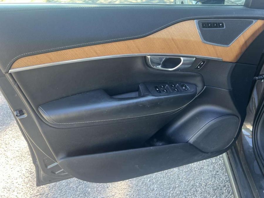 Pelēks Volvo XC90 2018 Tauragė, ar dzinēja tilpumu 1.97 L un nobraukumu 192 tūkst. km par 13600 €, foto 9 vietnē AUTOMOTO.COM.LV