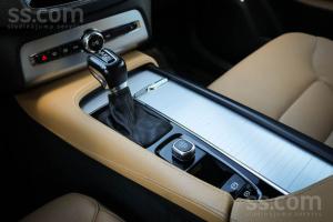 Pelēks Volvo XC90 2018 Tukums, ar dzinēja tilpumu 2.00 L un nobraukumu 202 tūkst. km par 19190 €, foto 19 vietnē AUTOMOTO.COM.LV
