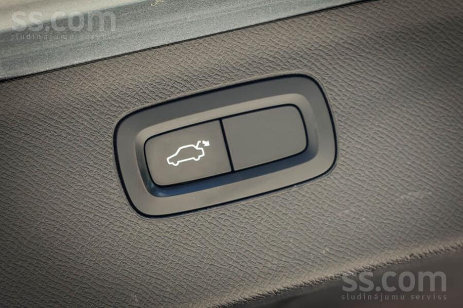Pelēks Volvo XC90 2018 Tukums, ar dzinēja tilpumu 2.00 L un nobraukumu 202 tūkst. km par 19190 €, foto 21 vietnē AUTOMOTO.COM.LV