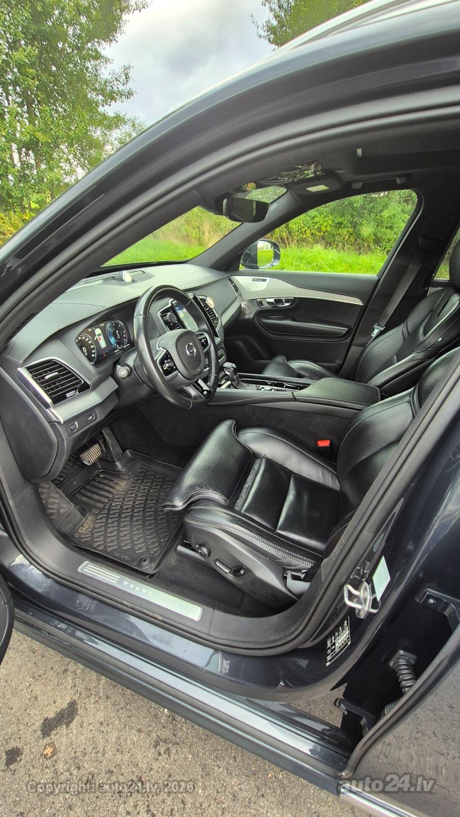 Grey Volvo XC90 2018 in Tallinn, with an engine capacity of 2.00 L and mileage of 190 thousand km for 29000 €, photo 14 on AUTOMOTO.COM.LV