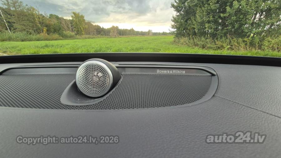 Grey Volvo XC90 2018 in Tallinn, with an engine capacity of 2.00 L and mileage of 190 thousand km for 29000 €, photo 18 on AUTOMOTO.COM.LV