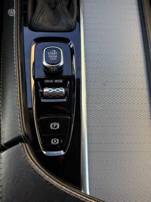 Pelēks Volvo XC90 2018 Kauņa, ar dzinēja tilpumu 1.97 L un nobraukumu 151 tūkst. km par 26900 €, foto 26 vietnē AUTOMOTO.COM.LV