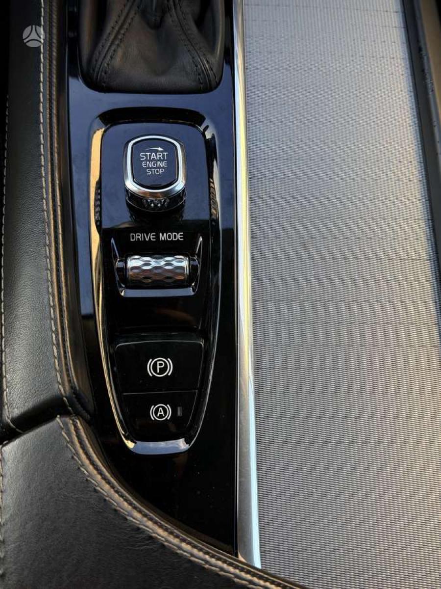 Pelēks Volvo XC90 2018 Kauņa, ar dzinēja tilpumu 1.97 L un nobraukumu 151 tūkst. km par 26900 €, foto 26 vietnē AUTOMOTO.COM.LV