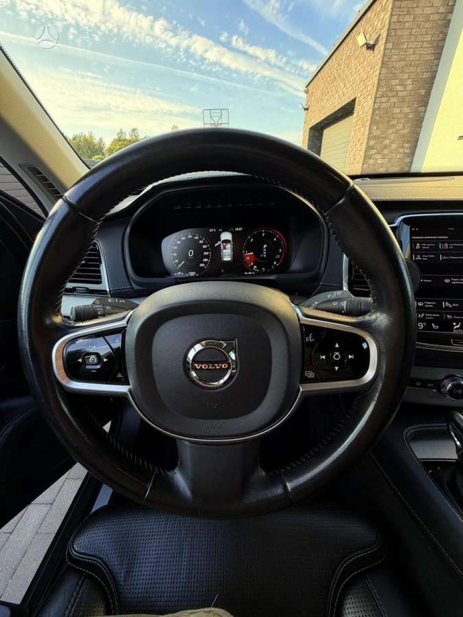 Pelēks Volvo XC90 2018 Kauņa, ar dzinēja tilpumu 1.97 L un nobraukumu 151 tūkst. km par 26900 €, foto 28 vietnē AUTOMOTO.COM.LV