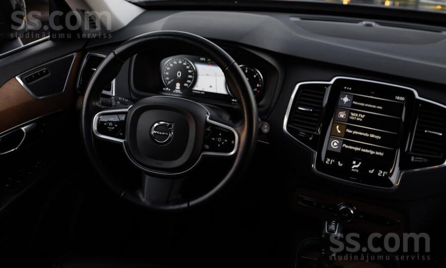 Grey Volvo XC90 2018 in Jelgava, with an engine capacity of 2.00 L and mileage of 238 thousand km for 21990 €, photo 14 on AUTOMOTO.COM.LV