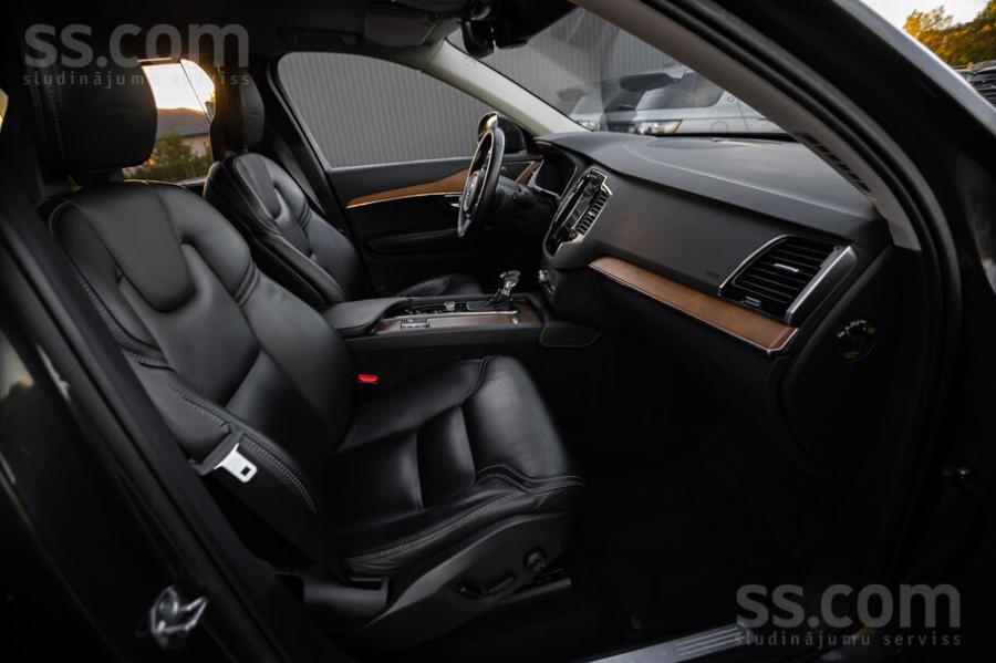 Grey Volvo XC90 2018 in Jelgava, with an engine capacity of 2.00 L and mileage of 238 thousand km for 21990 €, photo 17 on AUTOMOTO.COM.LV