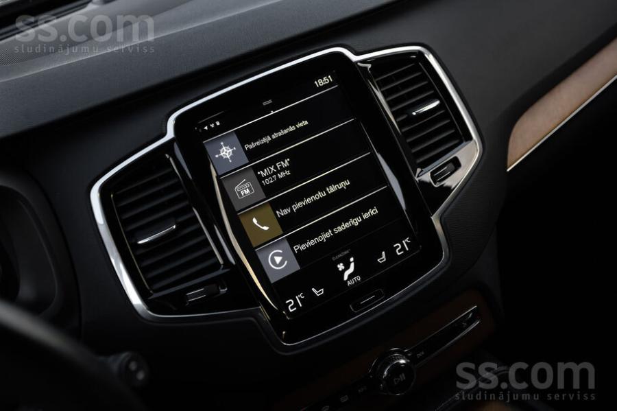 Grey Volvo XC90 2018 in Jelgava, with an engine capacity of 2.00 L and mileage of 238 thousand km for 21990 €, photo 32 on AUTOMOTO.COM.LV