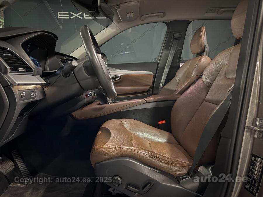 Pelēks Volvo XC90 2019 Tallina, ar dzinēja tilpumu 2.00 L un nobraukumu 94 tūkst. km par 34499 €, foto 3 vietnē AUTOMOTO.COM.LV
