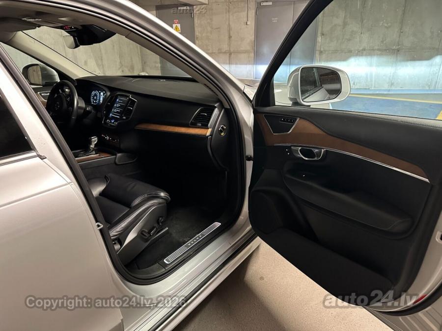 Pelēks Volvo XC90 2019 Tallina, ar dzinēja tilpumu 2.00 L un nobraukumu 132 tūkst. km par 36500 €, foto 6 vietnē AUTOMOTO.COM.LV