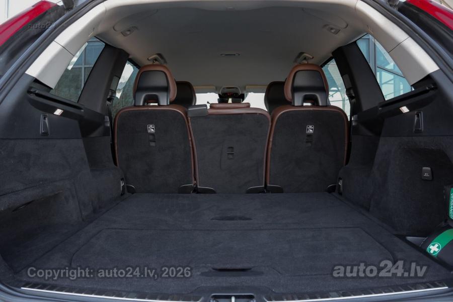 Pelēks Volvo XC90 2019 Tallina, ar dzinēja tilpumu 2.00 L un nobraukumu 239 tūkst. km par 32000 €, foto 13 vietnē AUTOMOTO.COM.LV