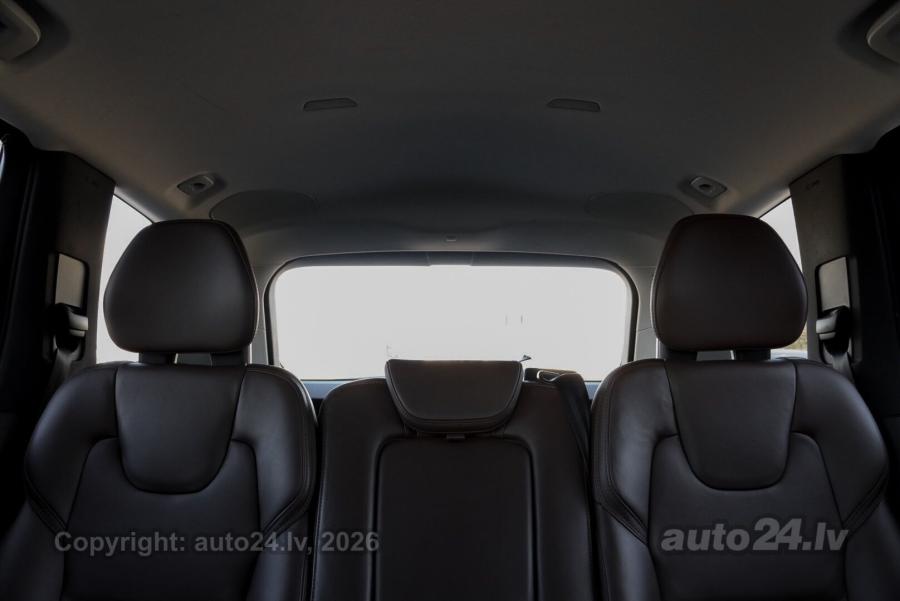 Pelēks Volvo XC90 2019 Tallina, ar dzinēja tilpumu 2.00 L un nobraukumu 239 tūkst. km par 32000 €, foto 15 vietnē AUTOMOTO.COM.LV