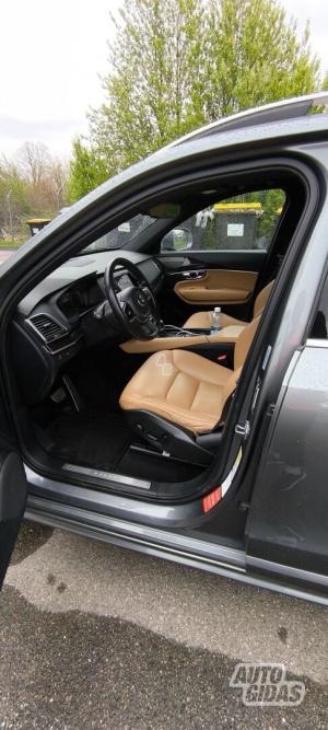 Grey Volvo XC90 2019 in Klaipeda, with an engine capacity of 2.00 L and mileage of 160 thousand km for 23500 €, photo 10 on AUTOMOTO.COM.LV