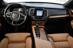 Grey Volvo XC90 2019 in Riga, with an engine capacity of 2.00 L and mileage of 0 thousand km for 27950 €, photo 14 on AUTOMOTO.COM.LV
