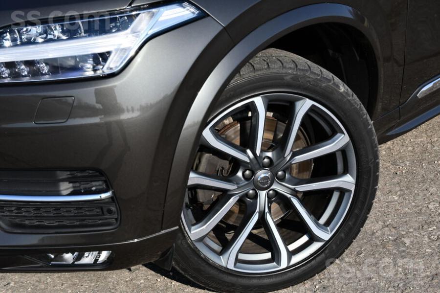 Grey Volvo XC90 2019 in Riga, with an engine capacity of 2.00 L and mileage of 0 thousand km for 27950 €, photo 25 on AUTOMOTO.COM.LV