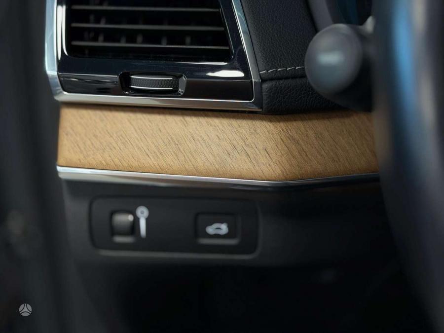 Серый Вольво ХС90 2019 в Клайпеда, объемом двигателя 2.00 л и пробегом 94 тыс. км за 28750 €, фото 49 на AUTOMOTO.COM.LV
