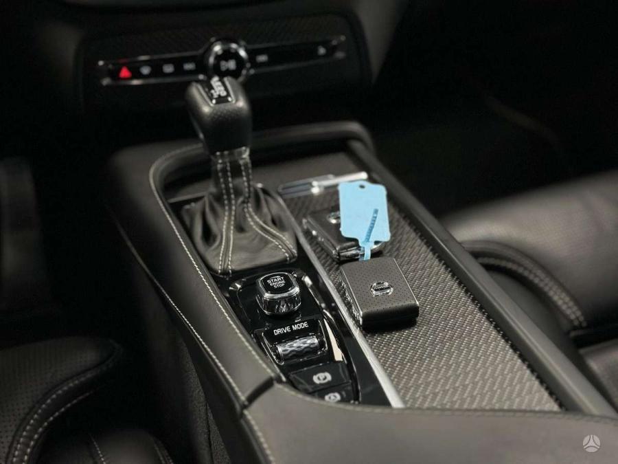 Pelēks Volvo XC90 2019 Kretinga, ar dzinēja tilpumu 2.00 L un nobraukumu 348 tūkst. km par 27500 €, foto 21 vietnē AUTOMOTO.COM.LV