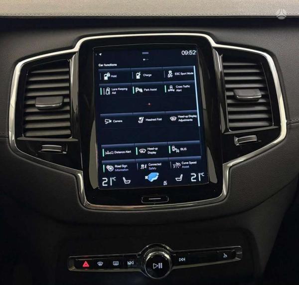 Grey Volvo XC90 2019 in Marijampole, with an engine capacity of 1.97 L and mileage of 90 thousand km for 34750 €, photo 6 on AUTOMOTO.COM.LV