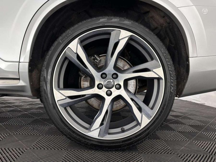Pelēks Volvo XC90 2019 Viļņa, ar dzinēja tilpumu 1.97 L un nobraukumu 233 tūkst. km par 26000 €, foto 20 vietnē AUTOMOTO.COM.LV