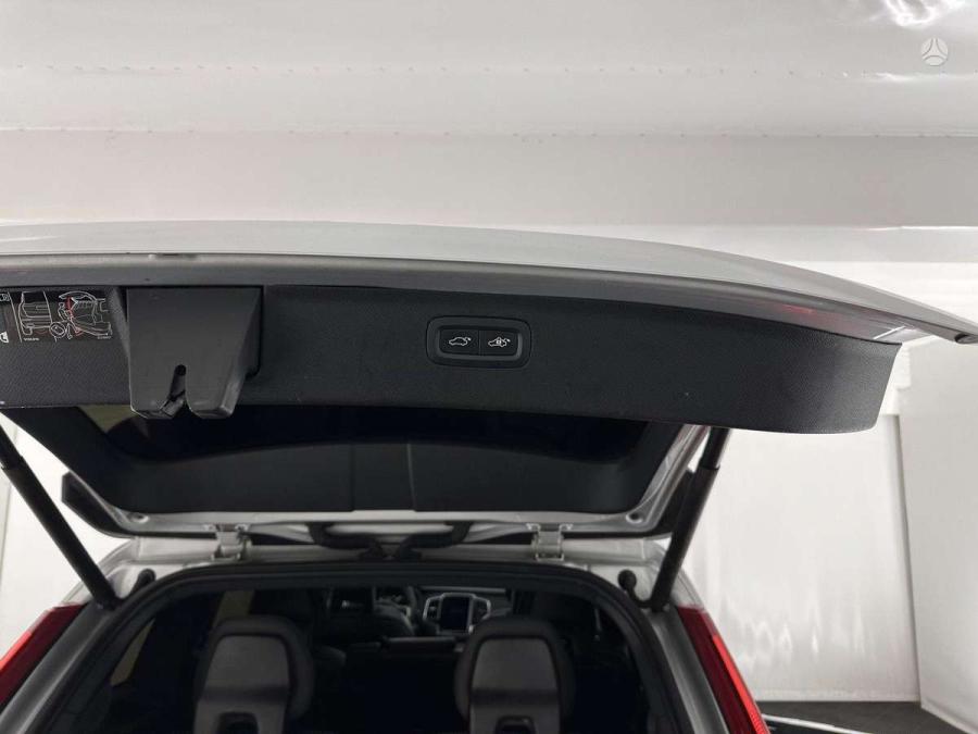 Pelēks Volvo XC90 2019 Viļņa, ar dzinēja tilpumu 1.97 L un nobraukumu 233 tūkst. km par 26000 €, foto 22 vietnē AUTOMOTO.COM.LV