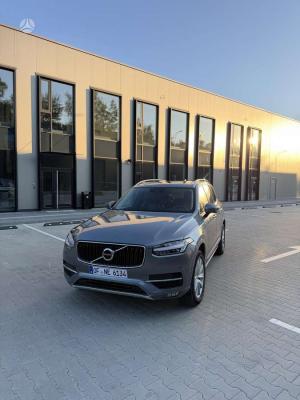 Grey Volvo XC90 2019 in Vilnius, with an engine capacity of 1.97 L and mileage of 150 thousand km for 20500 €, photo 3 on AUTOMOTO.COM.LV