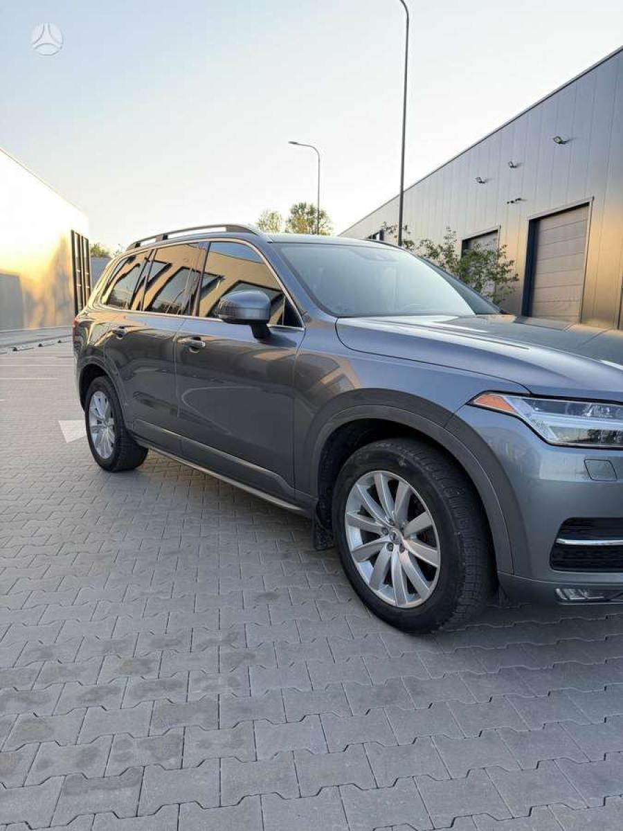 Grey Volvo XC90 2019 in Vilnius, with an engine capacity of 1.97 L and mileage of 150 thousand km for 20500 €, photo 4 on AUTOMOTO.COM.LV