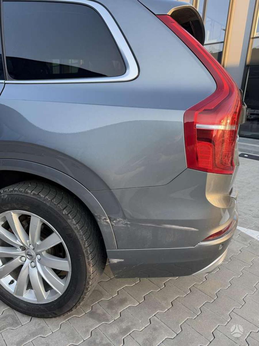 Grey Volvo XC90 2019 in Vilnius, with an engine capacity of 1.97 L and mileage of 150 thousand km for 20500 €, photo 8 on AUTOMOTO.COM.LV