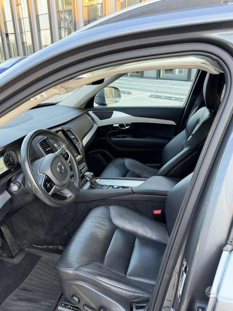 Grey Volvo XC90 2019 in Vilnius, with an engine capacity of 1.97 L and mileage of 150 thousand km for 20500 €, photo 11 on AUTOMOTO.COM.LV