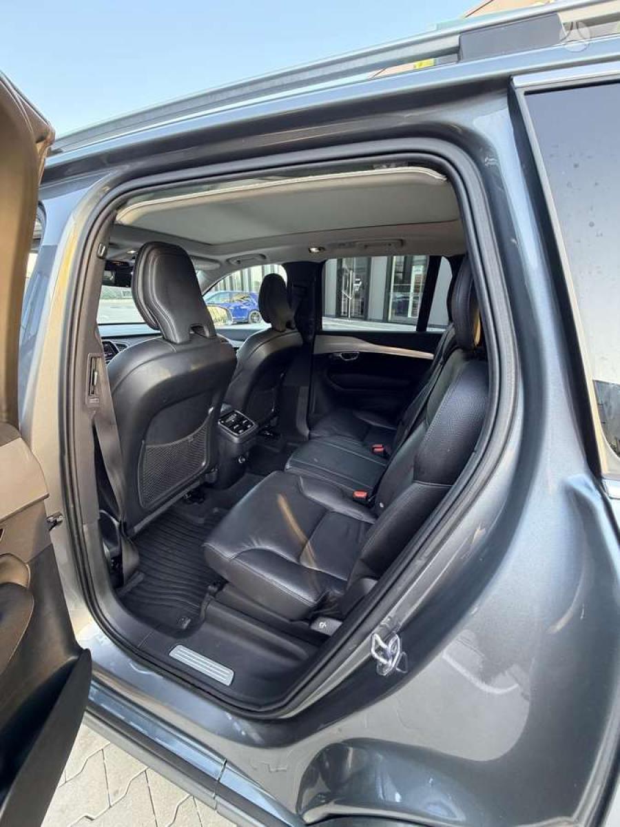 Grey Volvo XC90 2019 in Vilnius, with an engine capacity of 1.97 L and mileage of 150 thousand km for 20500 €, photo 12 on AUTOMOTO.COM.LV