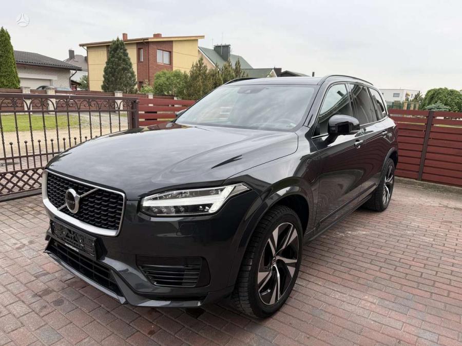 Grey Volvo XC90 2020 in Siauliai, with an engine capacity of 1.97 L and mileage of 183 thousand km for 35990 €, photo 2 on AUTOMOTO.COM.LV