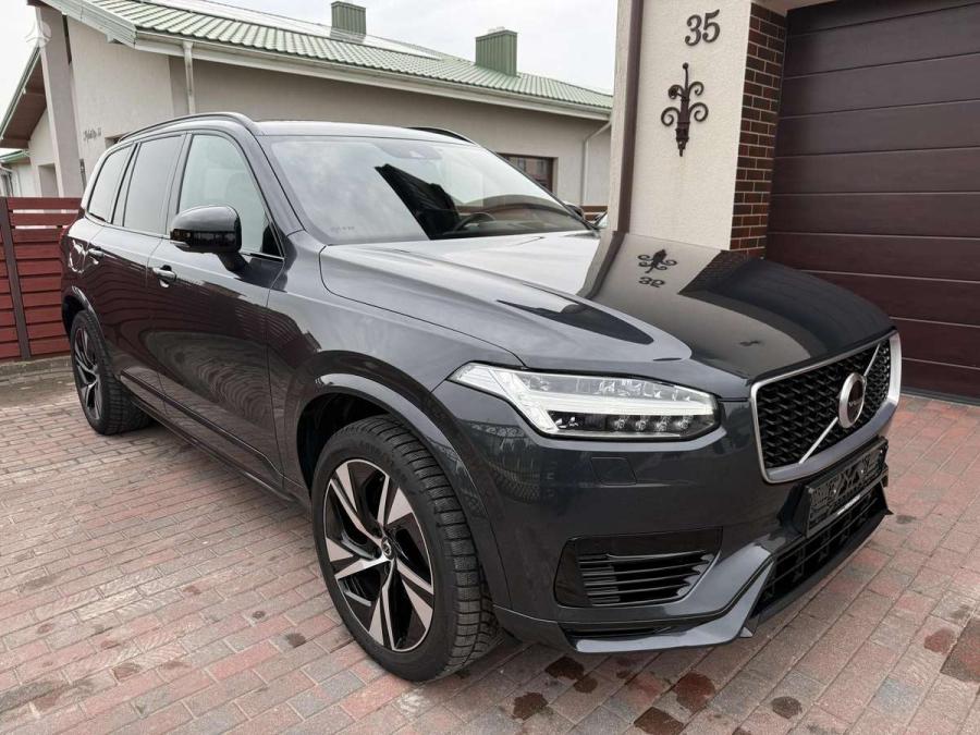Grey Volvo XC90 2020 in Siauliai, with an engine capacity of 1.97 L and mileage of 183 thousand km for 35990 €, photo 4 on AUTOMOTO.COM.LV