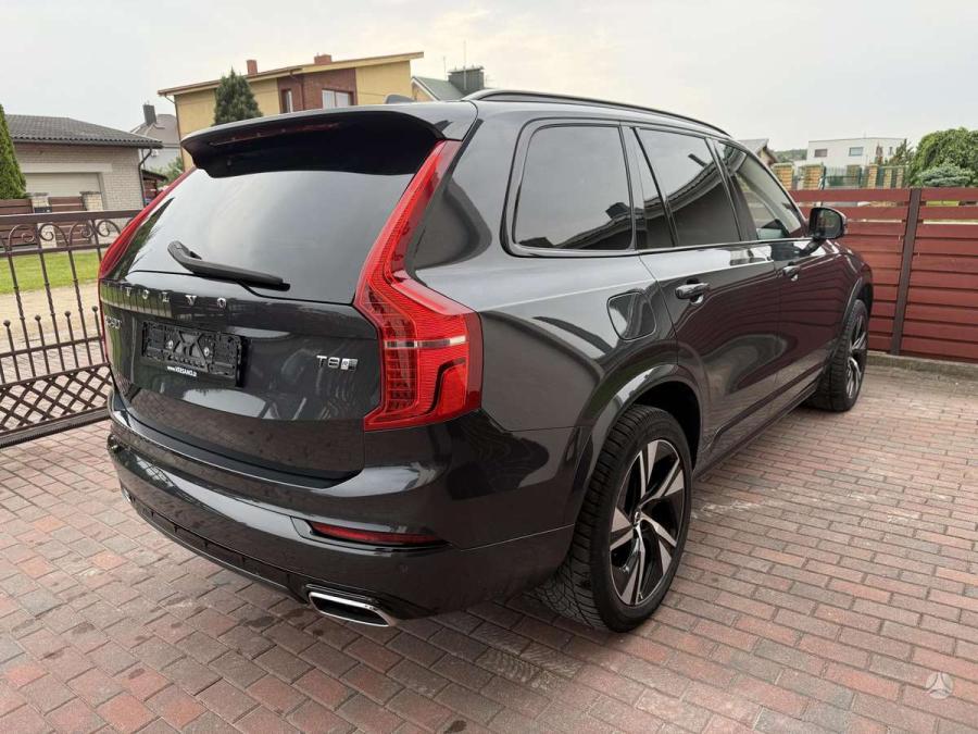 Grey Volvo XC90 2020 in Siauliai, with an engine capacity of 1.97 L and mileage of 183 thousand km for 35990 €, photo 8 on AUTOMOTO.COM.LV