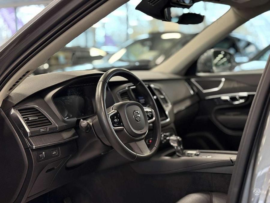 Pelēks Volvo XC90 2020 Klaipėda, ar dzinēja tilpumu 1.97 L un nobraukumu 148 tūkst. km par 26900 €, foto 24 vietnē AUTOMOTO.COM.LV