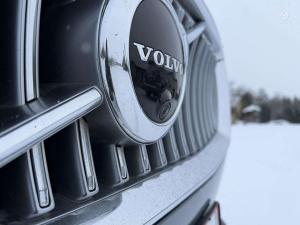 Grey Volvo XC90 2020 in Sakiai, with an engine capacity of 1.97 L and mileage of 202 thousand km for 30888 €, photo 9 on AUTOMOTO.COM.LV