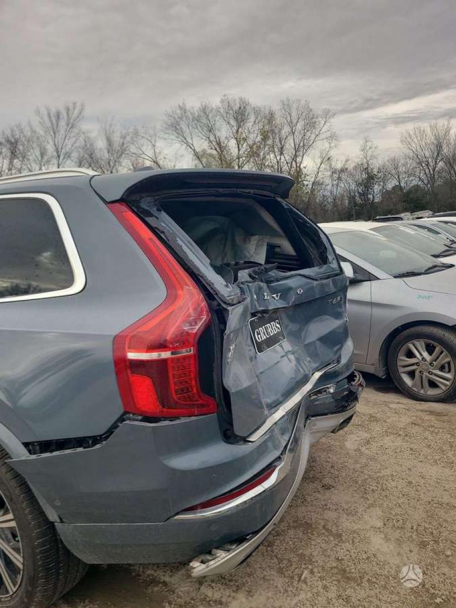 Pelēks Volvo XC90 2020 Viļņa, ar dzinēja tilpumu 1.97 L un nobraukumu 150 tūkst. km par 16400 €, foto 14 vietnē AUTOMOTO.COM.LV