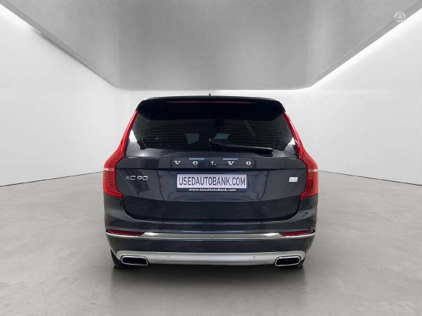 Pelēks Volvo XC90 2020 Marijampole, ar dzinēja tilpumu 1.97 L un nobraukumu 165 tūkst. km par 34485 €, foto 5 vietnē AUTOMOTO.COM.LV