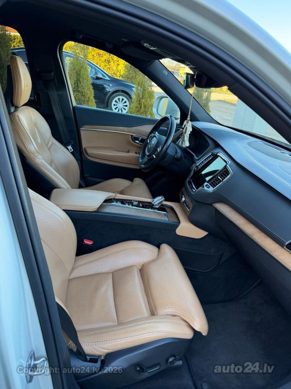 Grey Volvo XC90 2020 in Tallinn, with an engine capacity of 2.00 L and mileage of 195 thousand km for 33000 €, photo 10 on AUTOMOTO.COM.LV