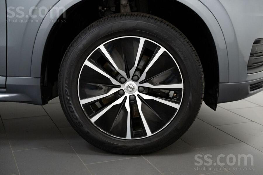 Grey Volvo XC90 2020 in Riga, with an engine capacity of 2.00 L and mileage of 95 thousand km for 34900 €, photo 13 on AUTOMOTO.COM.LV
