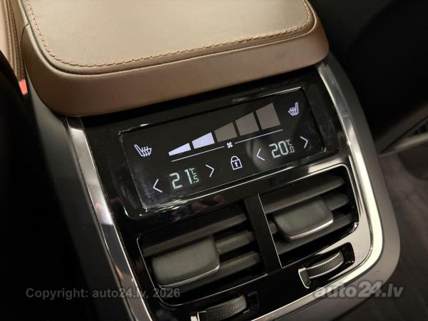 Grey Volvo XC90 2020 in Tallinn, with an engine capacity of 2.00 L and mileage of 111 thousand km for 40900 €, photo 10 on AUTOMOTO.COM.LV
